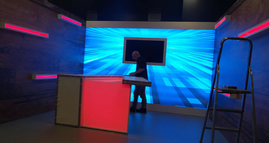 STUNNING TV NEWS DESKS | GIORDANO DESIGN